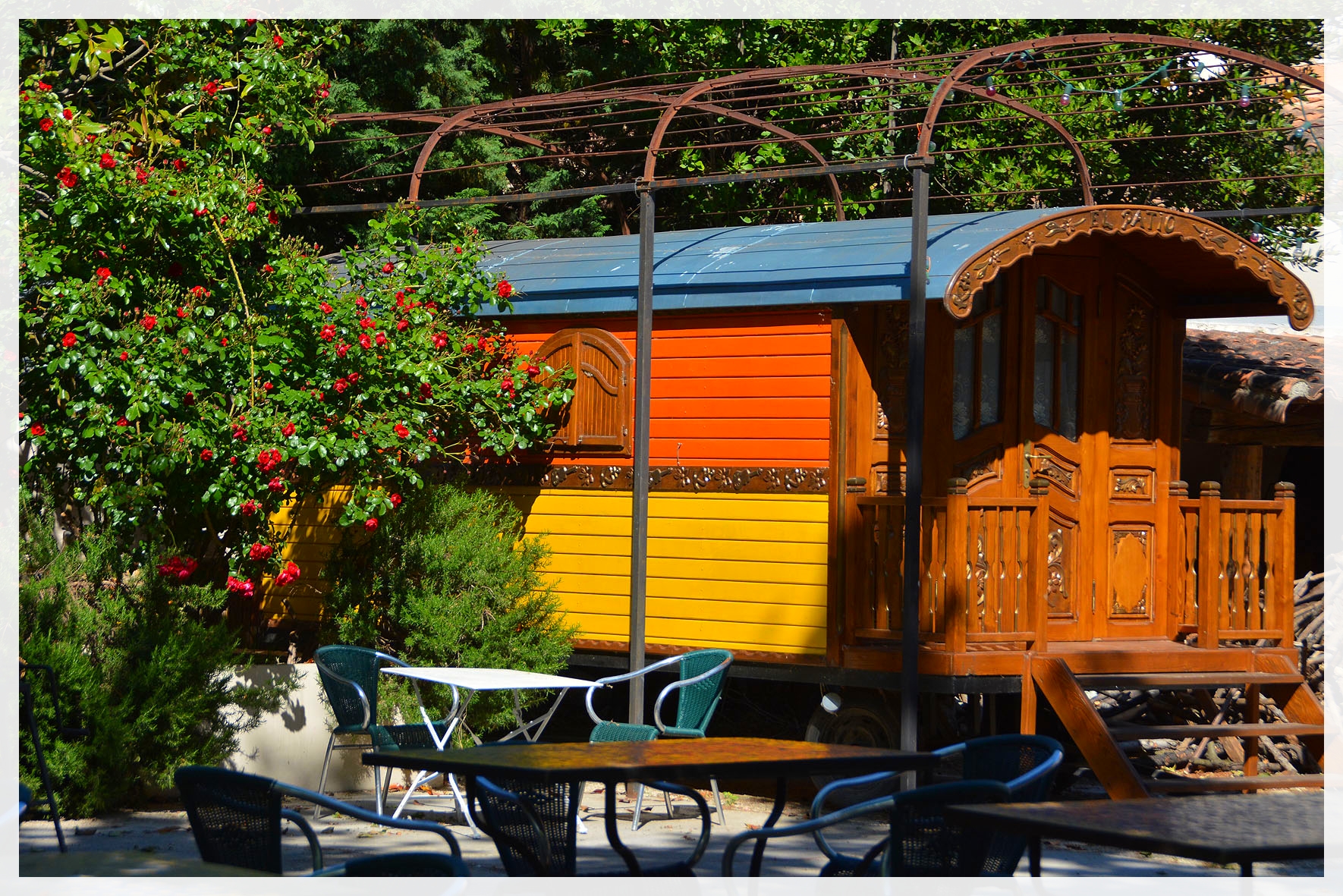 Roulottes - Patio de Camargue : le Gipsy Village en Arles